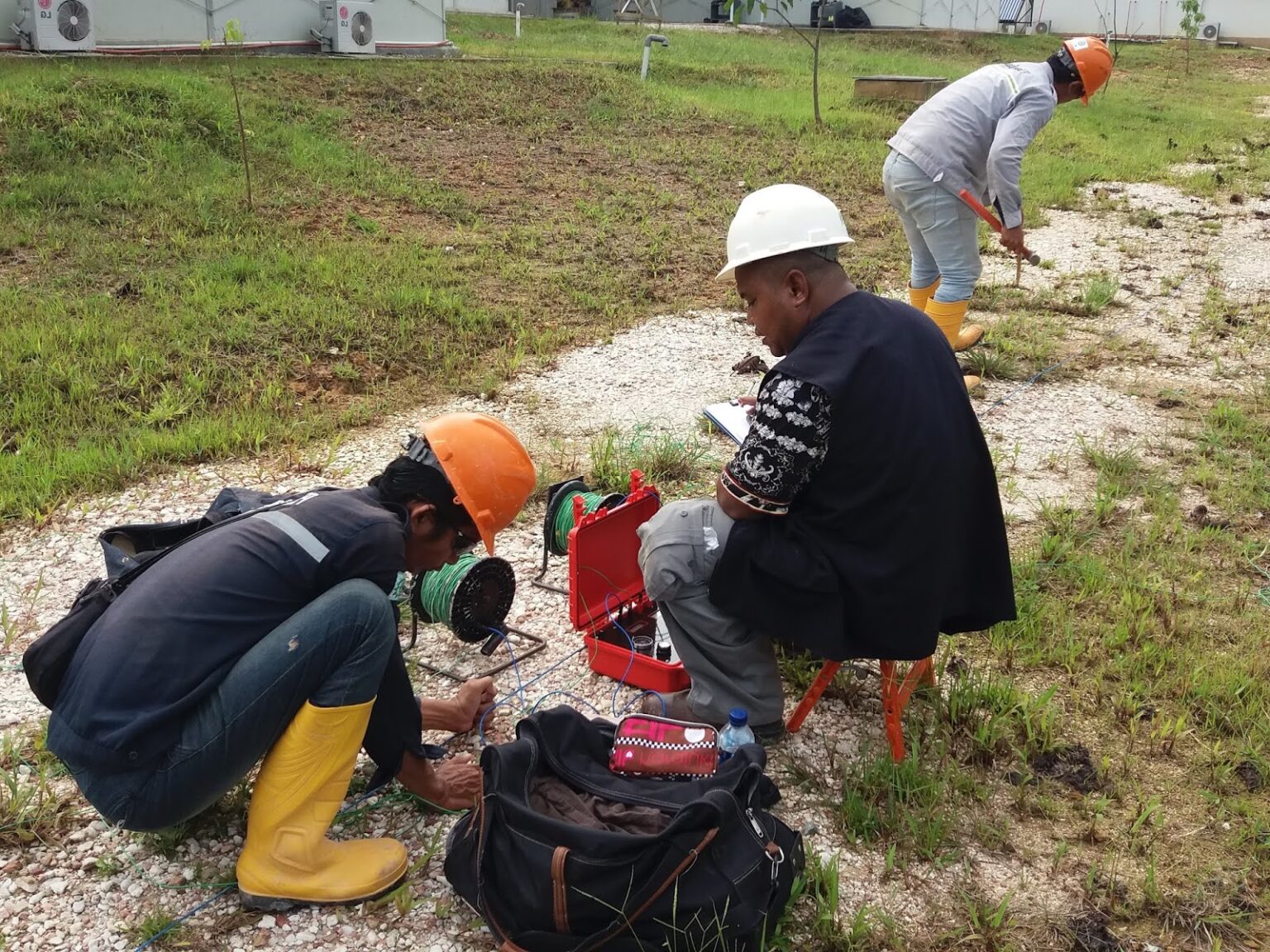 Mengenal Metode Survey Geolistrik Air Tanah - Mitra Geo Indonesia Jasa ...